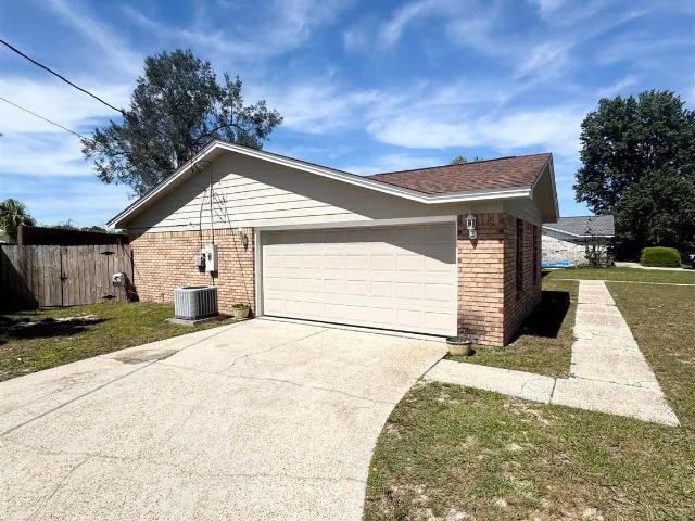 10936 Oak Valley Dr, Pensacola, FL 32506 | MLS #680534 | Compass