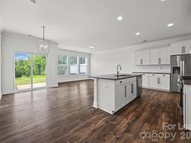 1093 Chicory Trace