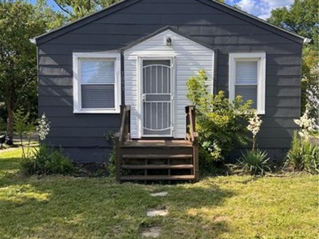 1093 Joy Ave, Akron, OH 44306