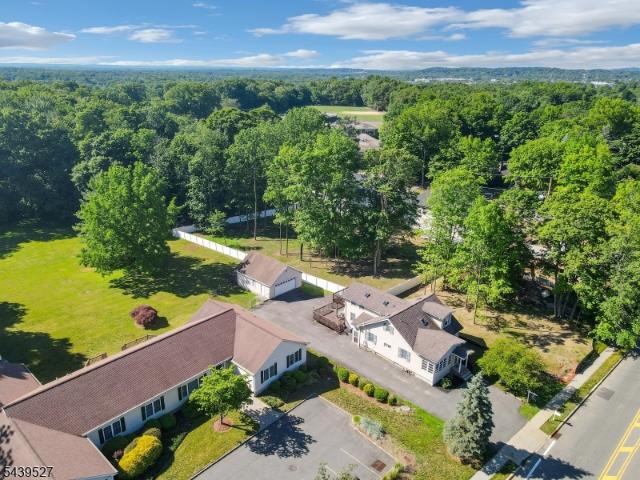 1093 Littleton Rd