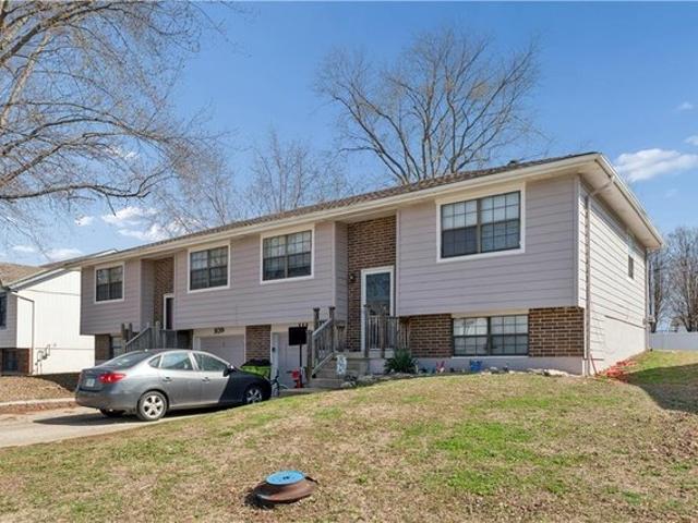 109 111 Brookridge Dr, Harrisonville, MO 64701
