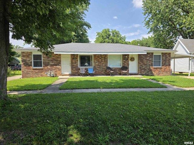 109 111 E Jones St, Williamsville, IL 62693