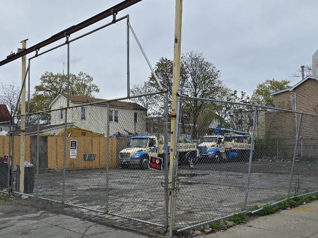 109 17 Sutphin Boulevard