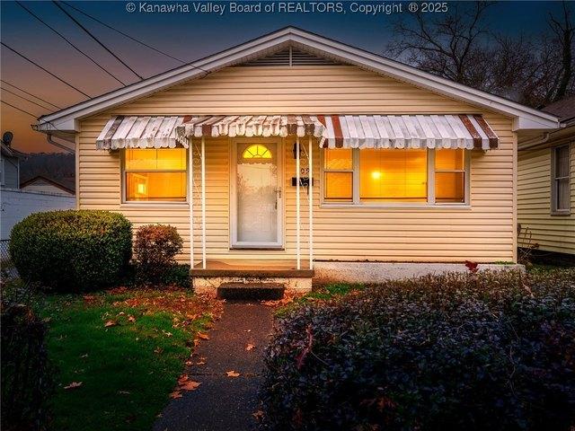 109 18th St, Dunbar, WV 25064