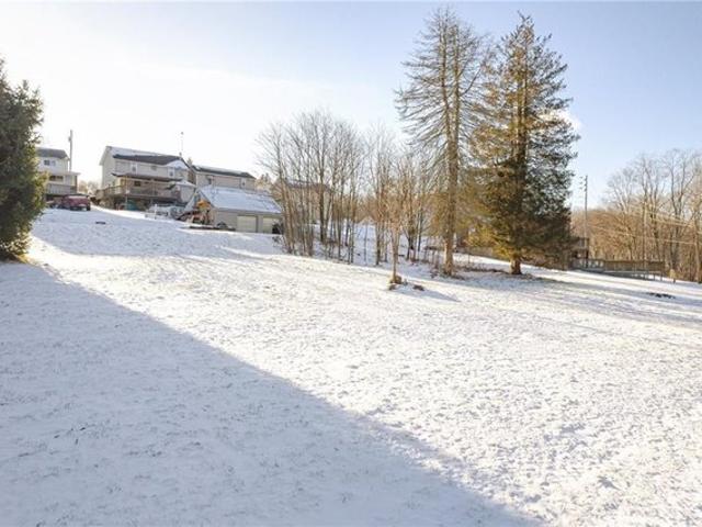 109 1st Ave, Leechburg, PA 15656