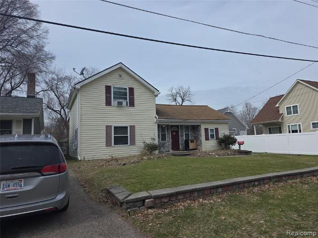 109 2nd Street