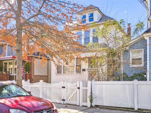 109 30 th Street | Compass