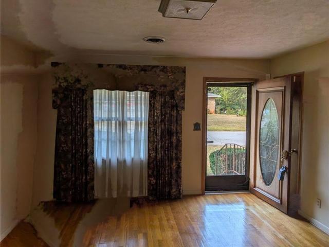 109 7th St, Carrollton, GA 30117 | MLS #7672 | Compass