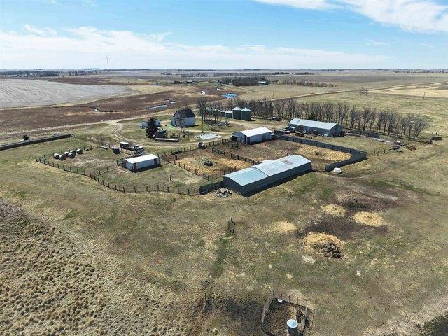 109 46th St N, Karlsruhe, ND 58744