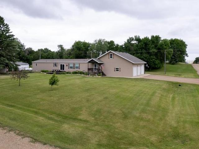 109 4th St W, Hurdsfield, ND 58451