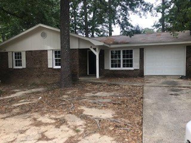 109 Cougar Dr, Dothan, AL 36301