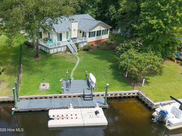 109 Commander Cir, New Bern, NC 28562