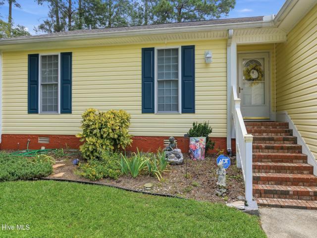 109 Commander Circle