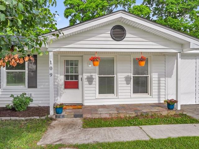 109 Camellia Rd, Goose Creek, SC 29445