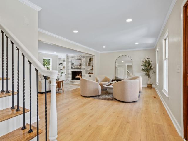 109 Chase Woods Court
