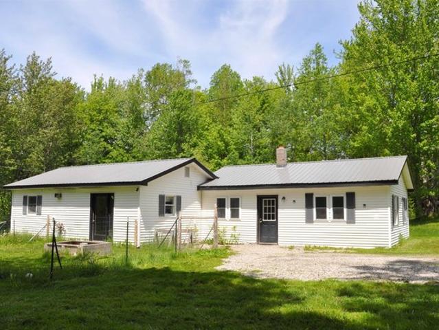 109 Chapdelaine Rd, Brownington, VT 05860