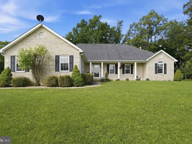 109 Christo Rey Dr, Clear Brook, VA 22624