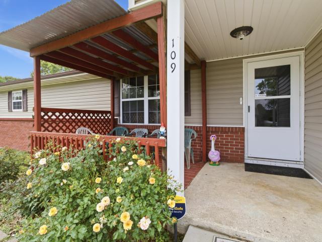 109 Circle Drive