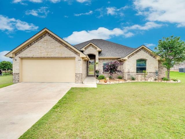 109 Creekside Dr, Glen Rose, TX 76043