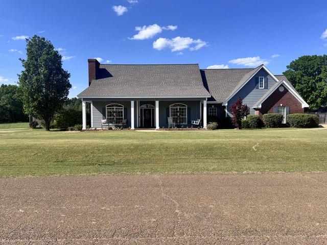 109 Crestview Cir, Columbus, MS 39702