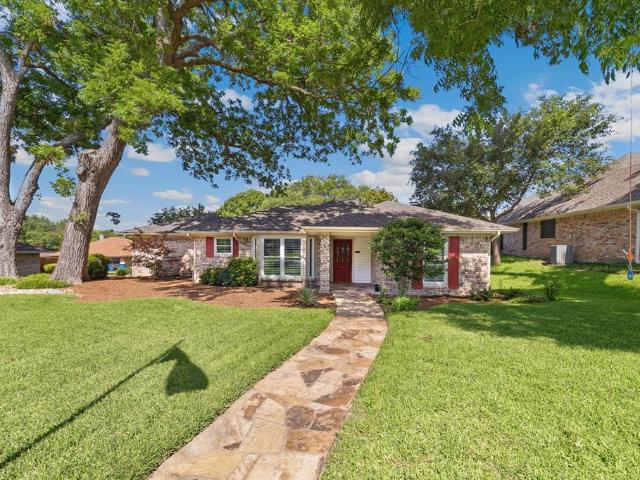 109 Crestwood Drive