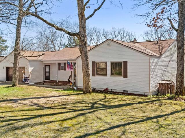 109 Crossbow Place