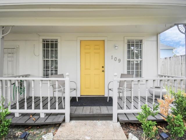 109 Amundsen Street