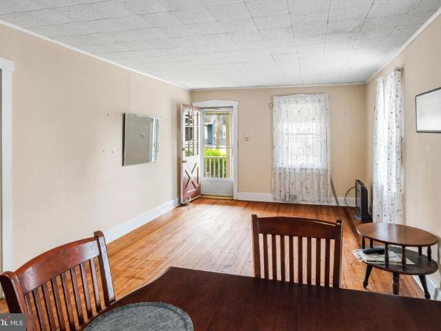 109 Akron Avenue