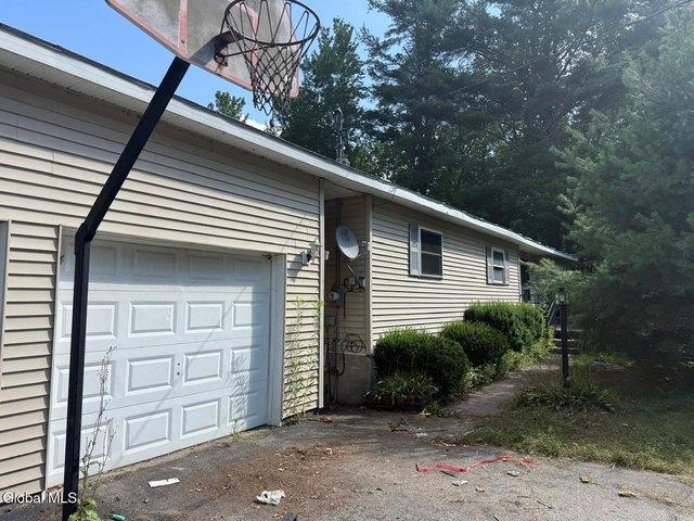 109 Alderwood Park Rd, Caroga Lake, NY 12078