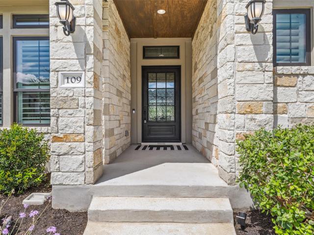 109 Alonda Way