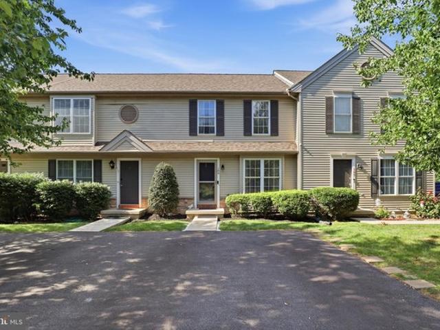 109 Banyan Circle Dr, Lancaster, PA 17603