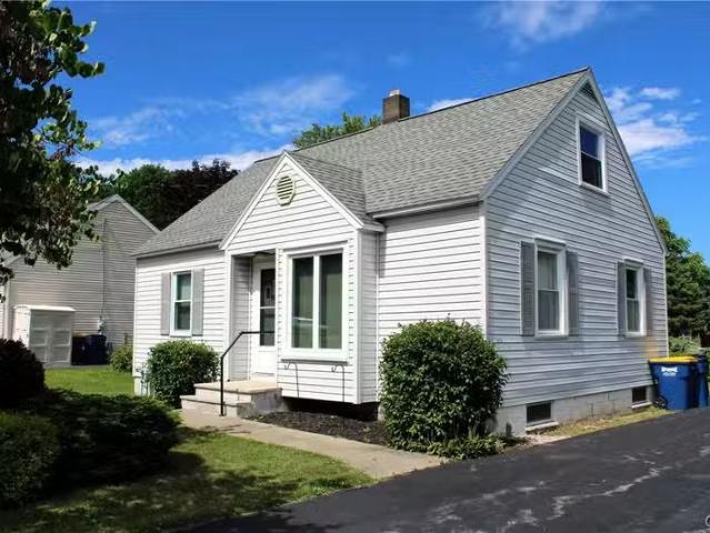 109 BEVERLY DR, SYRACUSE, NY 13219 Single Family Residence For.