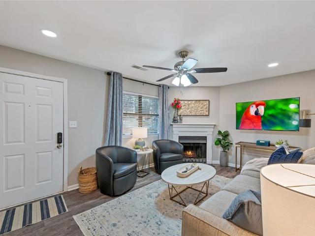 109 Bentley Parkway