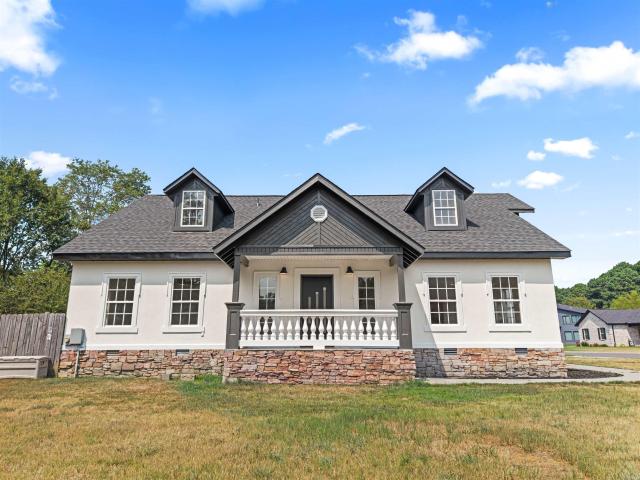 109 Gabor Lane
