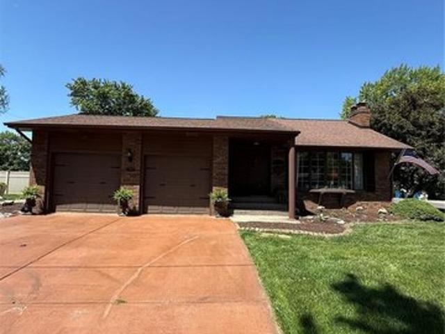 109 Glenridge Dr, Collinsville, IL 62234