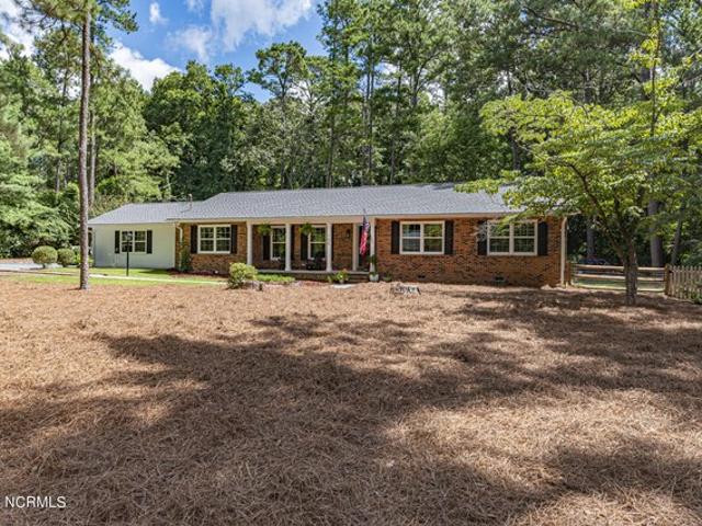 109 Grampian Way, Southern Pines, NC 28387