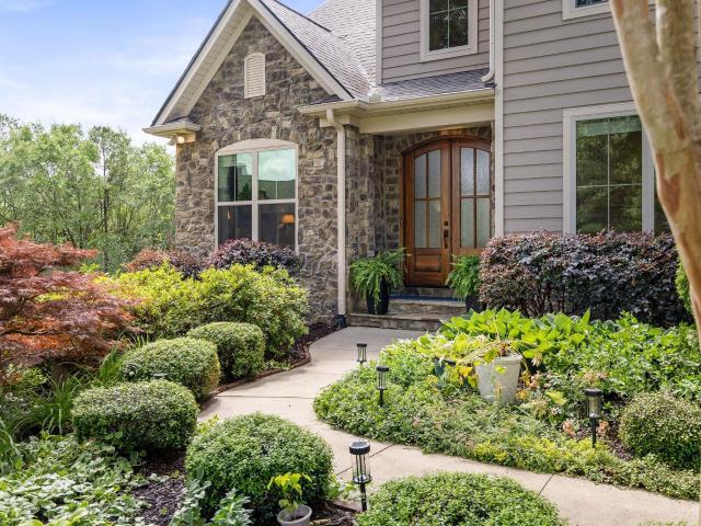 109 Griffith Knoll Way