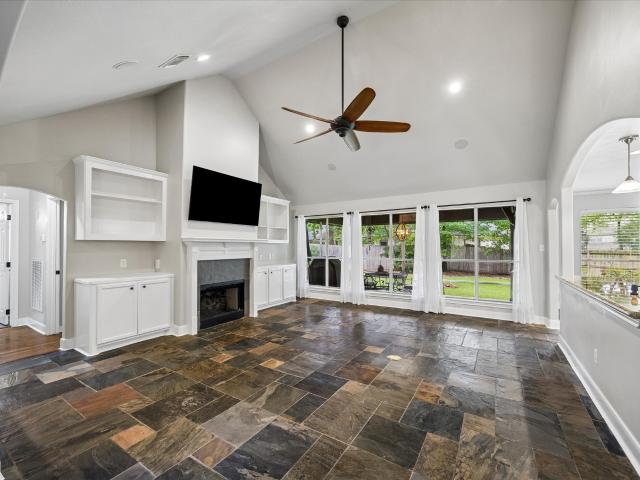 109 Dawns Edge Drive