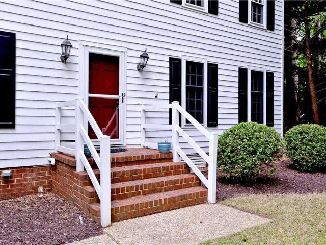 109 Daingerfield RD