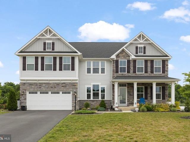 109 Decatur Cir, Stephens City, VA 22655