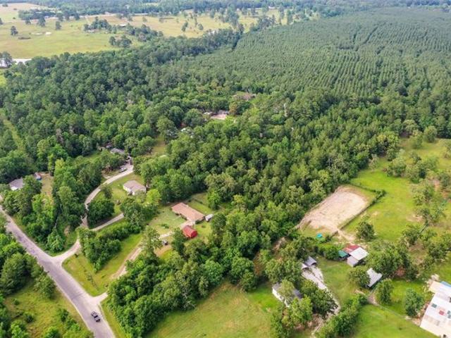 109 Didlake Rd, Huntsville, TX 77340