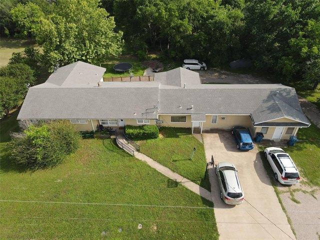 109 E 4th St, Keene, TX 76059