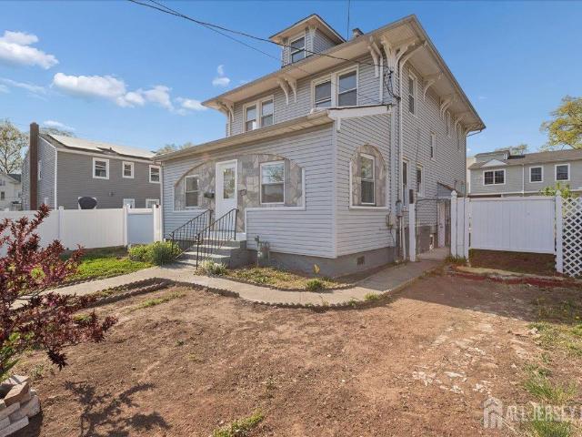 109 E 6 Avenue