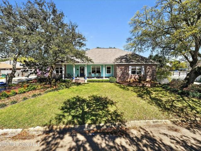 109 E Azalea Dr, Long Beach, MS 39560