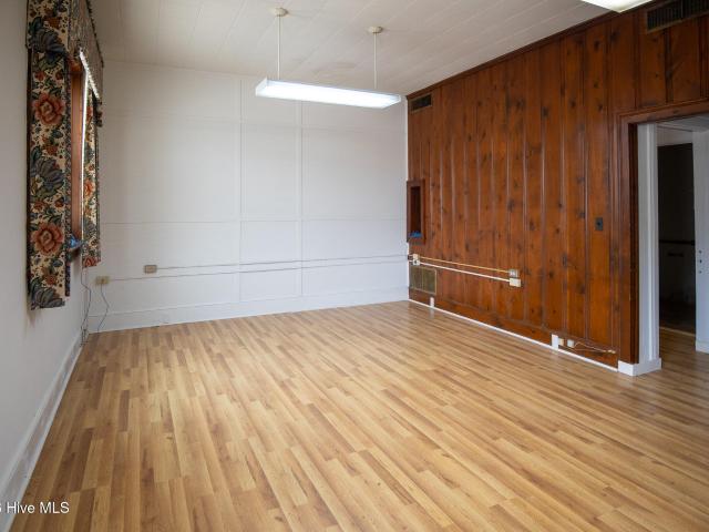 109 E Bunn Lane