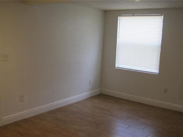 109 E Gladys St, Unit D, Tampa, FL 33602 | MLS #TB8424