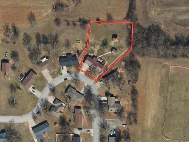 109 E Hardin Pl, Nevada, MO 64772