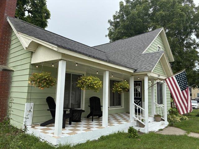 109 E Isabelle St, Belding, MI 48809