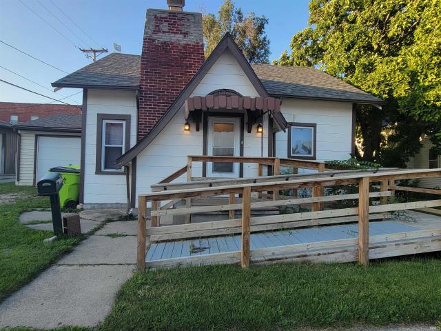 109 E Oak Street