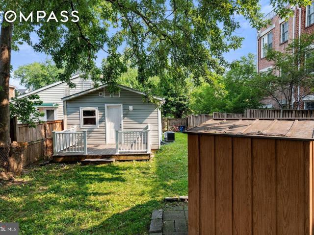 109 E Reed Ave 1/2, Alexandria, VA